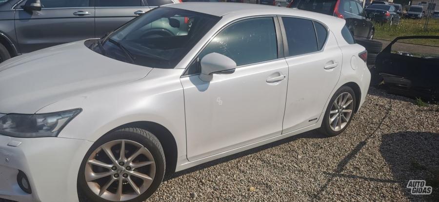 Lexus CT 200h 2012 Viļņa, ar dzinēja tilpumu 1.80 L un nobraukumu 238 tūkst. km par 8950 €, foto 3 vietnē AUTOMOTO.COM.LV