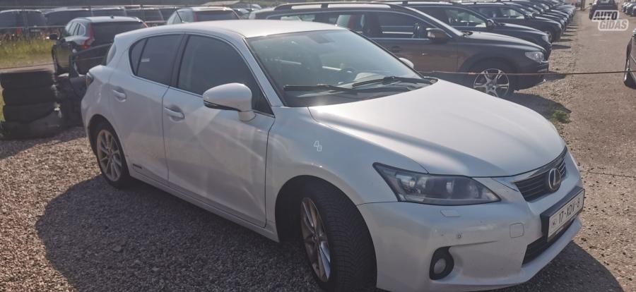 Lexus CT 200h 2012 Viļņa, ar dzinēja tilpumu 1.80 L un nobraukumu 238 tūkst. km par 8950 €, foto 5 vietnē AUTOMOTO.COM.LV