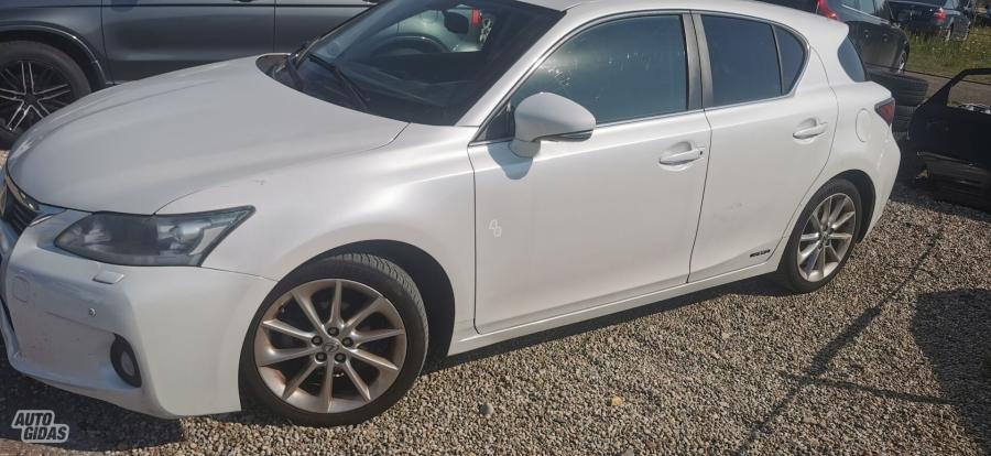 Lexus CT 200h 2012 Viļņa, ar dzinēja tilpumu 1.80 L un nobraukumu 238 tūkst. km par 8950 €, foto 6 vietnē AUTOMOTO.COM.LV