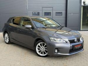 Lexus CT 200h 2012 in Vilnius, with an engine capacity of 1.80 L and mileage of 200 thousand km for 8999 €, photo 7 on AUTOMOTO.COM.LV