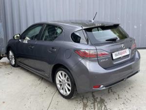 Lexus CT 200h 2013 in Vilnius, with an engine capacity of 1.80 L and mileage of 42 thousand km for 11500 €, photo 5 on AUTOMOTO.COM.LV