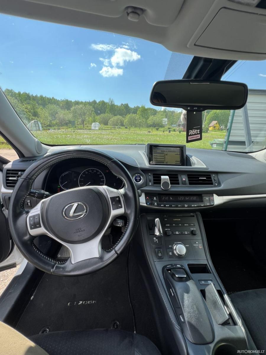 Лексус CT 200h 2013 в Каунас, объемом двигателя 1.80 л и пробегом 390 тыс. км за 6600 €, фото 5 на AUTOMOTO.COM.LV