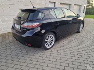 Лексус CT 200h 2013 в Вильнюс, объемом двигателя 1.80 л и пробегом 275 тыс. км за 8150 €, фото 6 на AUTOMOTO.COM.LV