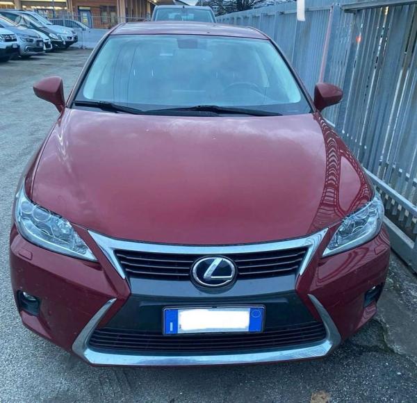 Lexus CT 200h 2017 Viļņa, ar dzinēja tilpumu 1.80 L un nobraukumu 107 tūkst. km par 15999 €, foto 1 vietnē AUTOMOTO.COM.LV