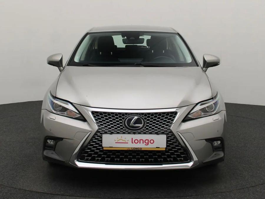 Lexus CT 200h 2018 in Vilnius, with an engine capacity of 1.80 L and mileage of 207 thousand km for 14999 €, photo 3 on AUTOMOTO.COM.LV