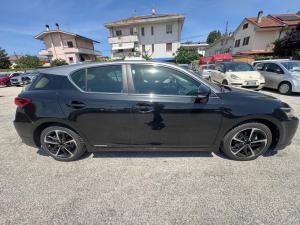 Lexus CT 200h 2018 Kauņa, ar dzinēja tilpumu 1.80 L un nobraukumu 161 tūkst. km par 16300 €, foto 4 vietnē AUTOMOTO.COM.LV