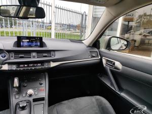 Лексус CT 200h 2018 в Клайпеда, объемом двигателя 1.80 л и пробегом 135 тыс. км за 16500 €, фото 6 на AUTOMOTO.COM.LV