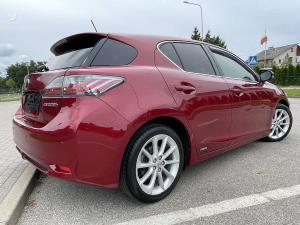 Red Lexus CT 200h 2012 in Vilnius, with an engine capacity of 1.80 L and mileage of 281 thousand km for 7600 €, photo  on AUTOMOTO.COM.LV
