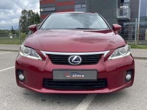 Red Lexus CT 200h 2012 in Vilnius, with an engine capacity of 1.80 L and mileage of 281 thousand km for 7600 €, photo 14 on AUTOMOTO.COM.LV