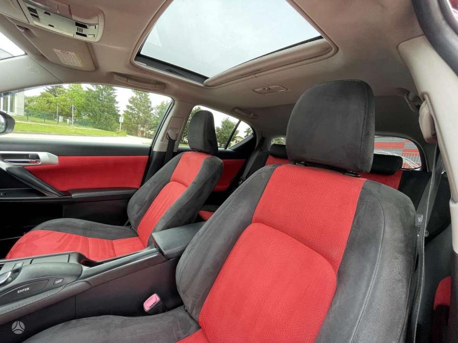 Red Lexus CT 200h 2012 in Vilnius, with an engine capacity of 1.80 L and mileage of 281 thousand km for 7600 €, photo 25 on AUTOMOTO.COM.LV