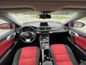 Red Lexus CT 200h 2012 in Vilnius, with an engine capacity of 1.80 L and mileage of 281 thousand km for 7600 €, photo 28 on AUTOMOTO.COM.LV