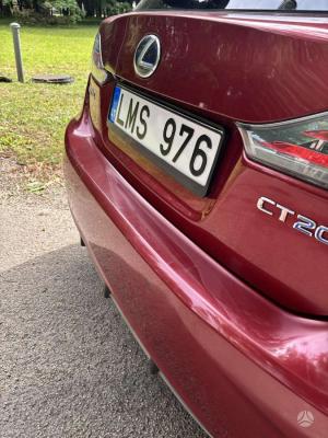 Sarkans Lexus CT 200h 2012 Panevēža, ar dzinēja tilpumu 1.80 L un nobraukumu 107 tūkst. km par 9500 €, foto 8 vietnē AUTOMOTO.COM.LV