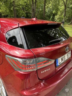 Sarkans Lexus CT 200h 2012 Panevēža, ar dzinēja tilpumu 1.80 L un nobraukumu 107 tūkst. km par 9500 €, foto 9 vietnē AUTOMOTO.COM.LV