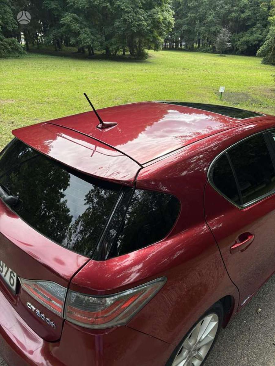 Sarkans Lexus CT 200h 2012 Panevēža, ar dzinēja tilpumu 1.80 L un nobraukumu 107 tūkst. km par 9500 €, foto 11 vietnē AUTOMOTO.COM.LV