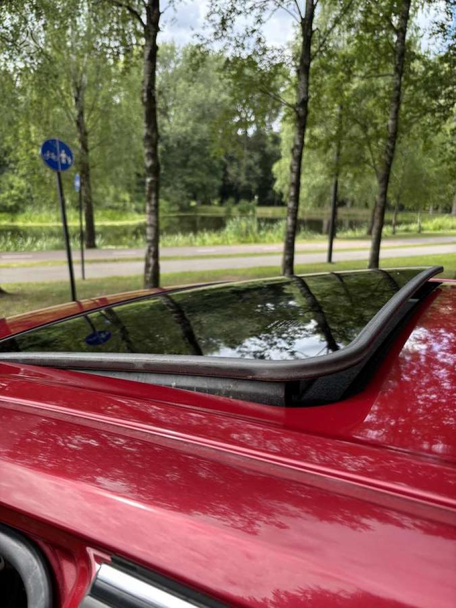 Sarkans Lexus CT 200h 2012 Panevēža, ar dzinēja tilpumu 1.80 L un nobraukumu 107 tūkst. km par 9500 €, foto 15 vietnē AUTOMOTO.COM.LV