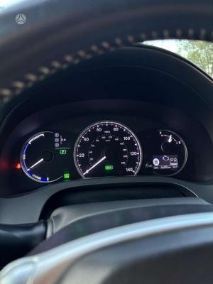 Sarkans Lexus CT 200h 2012 Panevēža, ar dzinēja tilpumu 1.80 L un nobraukumu 107 tūkst. km par 9500 €, foto 17 vietnē AUTOMOTO.COM.LV