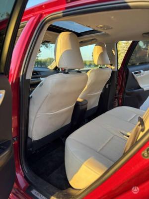 Sarkans Lexus CT 200h 2012 Panevēža, ar dzinēja tilpumu 1.80 L un nobraukumu 107 tūkst. km par 9500 €, foto 19 vietnē AUTOMOTO.COM.LV