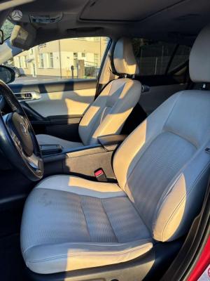 Sarkans Lexus CT 200h 2012 Panevēža, ar dzinēja tilpumu 1.80 L un nobraukumu 107 tūkst. km par 9500 €, foto 28 vietnē AUTOMOTO.COM.LV