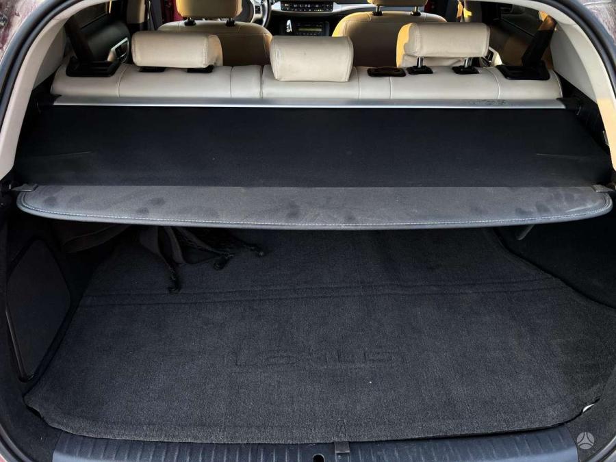 Sarkans Lexus CT 200h 2012 Panevēža, ar dzinēja tilpumu 1.80 L un nobraukumu 107 tūkst. km par 9500 €, foto 33 vietnē AUTOMOTO.COM.LV