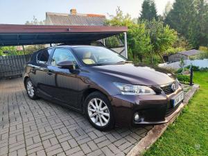 Red Lexus CT 200h 2012 in Vilnius, with an engine capacity of 1.80 L and mileage of 230 thousand km for 8700 €, photo  on AUTOMOTO.COM.LV