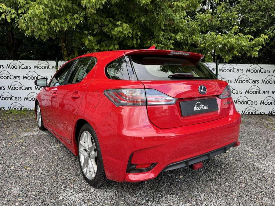 Sarkans Lexus CT 200h 2015 Viļņa, ar dzinēja tilpumu 1.80 L un nobraukumu 174 tūkst. km par 11999 €, foto 4 vietnē AUTOMOTO.COM.LV