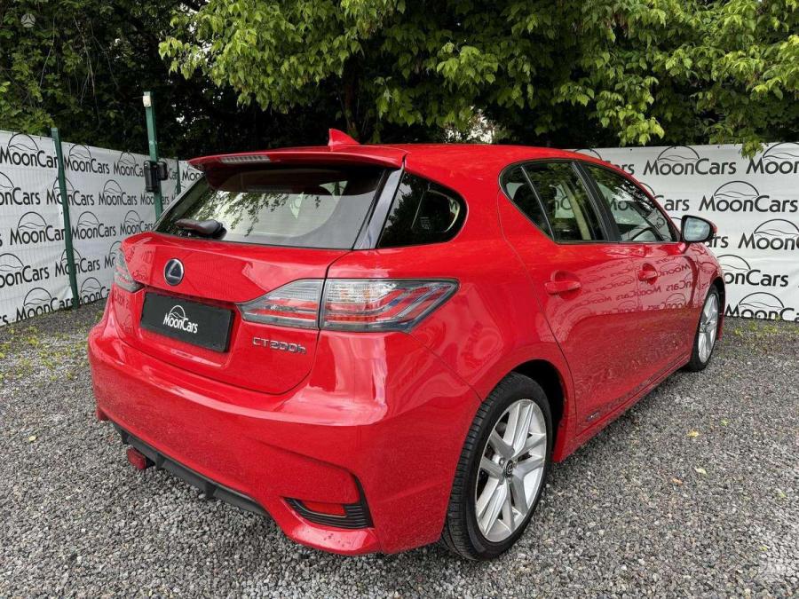 Sarkans Lexus CT 200h 2015 Viļņa, ar dzinēja tilpumu 1.80 L un nobraukumu 174 tūkst. km par 11999 €, foto 5 vietnē AUTOMOTO.COM.LV