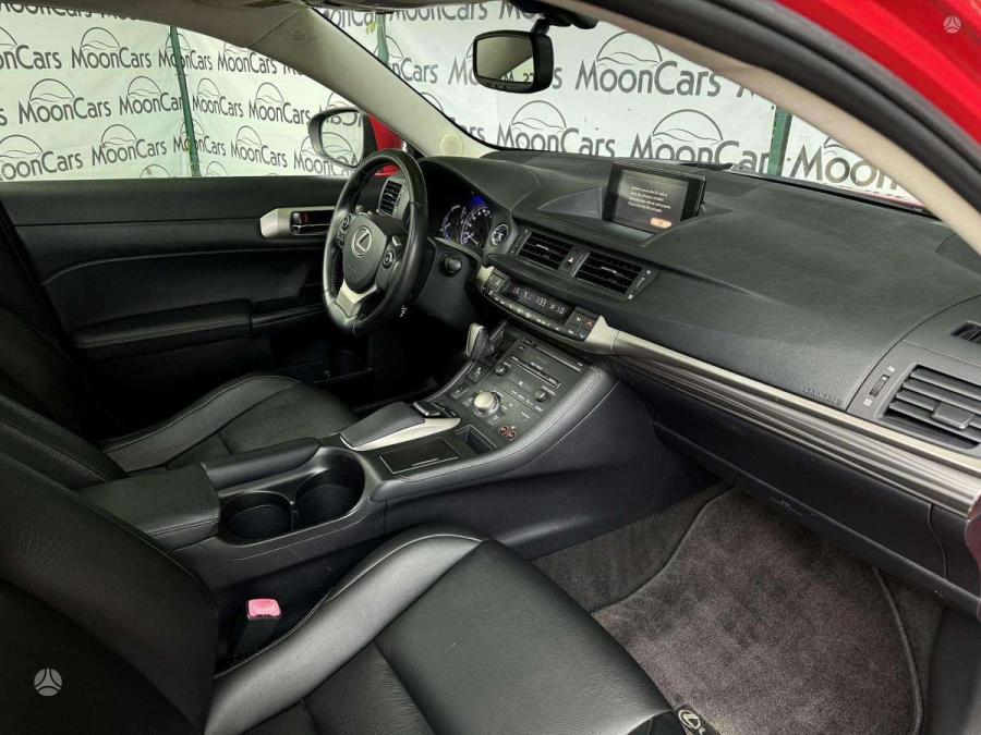 Sarkans Lexus CT 200h 2015 Viļņa, ar dzinēja tilpumu 1.80 L un nobraukumu 174 tūkst. km par 11999 €, foto 14 vietnē AUTOMOTO.COM.LV