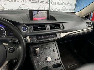 Sarkans Lexus CT 200h 2015 Viļņa, ar dzinēja tilpumu 1.80 L un nobraukumu 174 tūkst. km par 11999 €, foto 19 vietnē AUTOMOTO.COM.LV