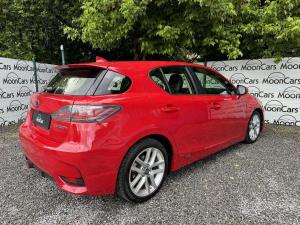 Sarkans Lexus CT 200h 2015 Viļņa, ar dzinēja tilpumu 1.80 L un nobraukumu 174 tūkst. km par 11999 €, foto 9 vietnē AUTOMOTO.COM.LV