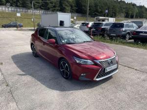 Sarkans Lexus CT 200h 2018 Viļņa, ar dzinēja tilpumu 1.80 L un nobraukumu 141 tūkst. km par 17500 €, foto 5 vietnē AUTOMOTO.COM.LV