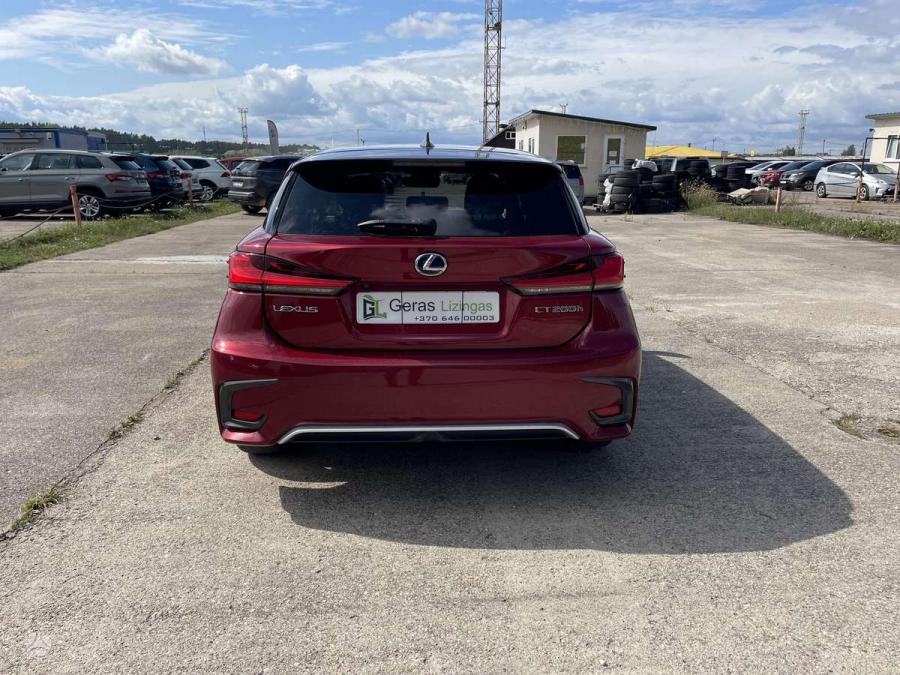 Sarkans Lexus CT 200h 2018 Viļņa, ar dzinēja tilpumu 1.80 L un nobraukumu 141 tūkst. km par 17500 €, foto 7 vietnē AUTOMOTO.COM.LV