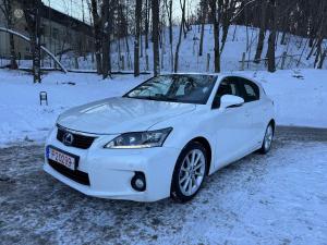 White Lexus CT 200h 2011 in Alytus, with an engine capacity of 1.80 L and mileage of 262 thousand km for 7300 €, photo  on AUTOMOTO.COM.LV