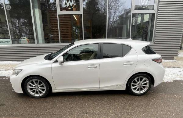 Balts Lexus CT 200h 2011 Viļņa, ar dzinēja tilpumu 1.80 L un nobraukumu 169 tūkst. km par 9900 €, foto 5 vietnē AUTOMOTO.COM.LV