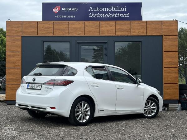 Balts Lexus CT 200h 2011 Kauņa, ar dzinēja tilpumu 1.80 L un nobraukumu 290 tūkst. km par 6299 €, foto 5 vietnē AUTOMOTO.COM.LV