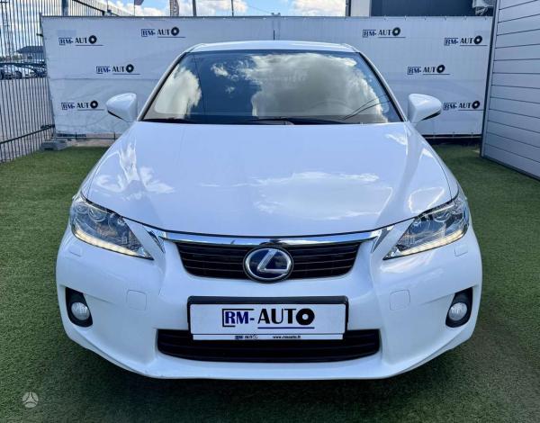 Balts Lexus CT 200h 2011 Panevēža, ar dzinēja tilpumu 1.80 L un nobraukumu 93 tūkst. km par 8500 €, foto 2 vietnē AUTOMOTO.COM.LV