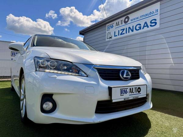 Balts Lexus CT 200h 2011 Panevēža, ar dzinēja tilpumu 1.80 L un nobraukumu 93 tūkst. km par 8500 €, foto 4 vietnē AUTOMOTO.COM.LV