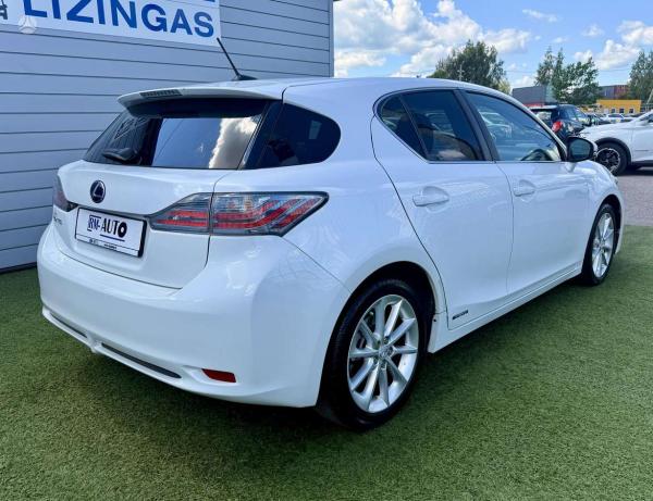 Balts Lexus CT 200h 2011 Panevēža, ar dzinēja tilpumu 1.80 L un nobraukumu 93 tūkst. km par 8500 €, foto 6 vietnē AUTOMOTO.COM.LV