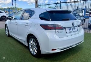 Balts Lexus CT 200h 2011 Panevēža, ar dzinēja tilpumu 1.80 L un nobraukumu 93 tūkst. km par 8500 €, foto 9 vietnē AUTOMOTO.COM.LV