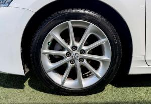 Balts Lexus CT 200h 2011 Panevēža, ar dzinēja tilpumu 1.80 L un nobraukumu 93 tūkst. km par 8500 €, foto 10 vietnē AUTOMOTO.COM.LV