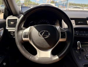 Balts Lexus CT 200h 2011 Panevēža, ar dzinēja tilpumu 1.80 L un nobraukumu 93 tūkst. km par 8500 €, foto 15 vietnē AUTOMOTO.COM.LV
