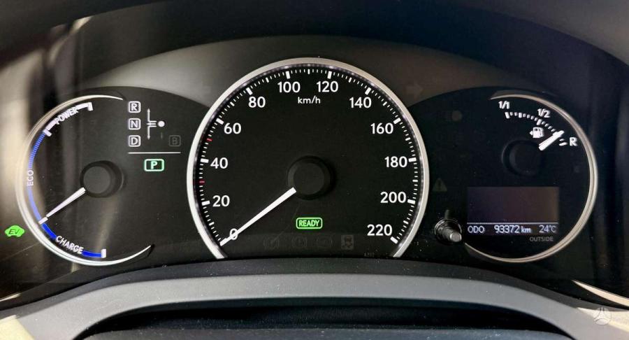 Balts Lexus CT 200h 2011 Panevēža, ar dzinēja tilpumu 1.80 L un nobraukumu 93 tūkst. km par 8500 €, foto 29 vietnē AUTOMOTO.COM.LV