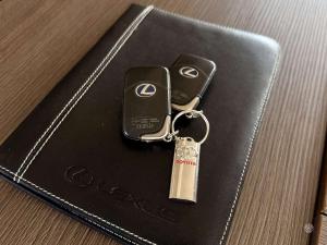 Balts Lexus CT 200h 2011 Panevēža, ar dzinēja tilpumu 1.80 L un nobraukumu 93 tūkst. km par 8500 €, foto 30 vietnē AUTOMOTO.COM.LV