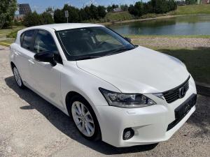 White Lexus CT 200h 2011 in Vilnius, with an engine capacity of 1.80 L and mileage of 218 thousand km for 7450 €, photo  on AUTOMOTO.COM.LV