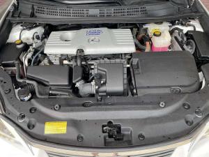 White Lexus CT 200h 2011 in Vilnius, with an engine capacity of 1.80 L and mileage of 218 thousand km for 7450 €, photo 18 on AUTOMOTO.COM.LV