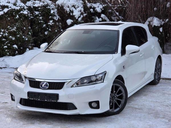 White Lexus CT 200h 2012 in Kaunas, with an engine capacity of 1.80 L and mileage of 144 thousand km for 9150 €, photo 1 on AUTOMOTO.COM.LV