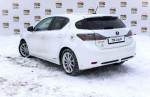 Balts Lexus CT 200h 2012 Viļņa, ar dzinēja tilpumu 1.80 L un nobraukumu 214 tūkst. km par 9290 €, foto 3 vietnē AUTOMOTO.COM.LV