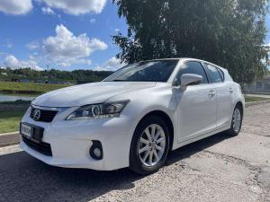 Balts Lexus CT 200h 2013 Viļņa, ar dzinēja tilpumu 1.80 L un nobraukumu 228 tūkst. km par 7950 €, foto 5 vietnē AUTOMOTO.COM.LV