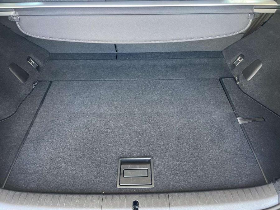 Balts Lexus CT 200h 2013 Viļņa, ar dzinēja tilpumu 1.80 L un nobraukumu 228 tūkst. km par 7950 €, foto 15 vietnē AUTOMOTO.COM.LV