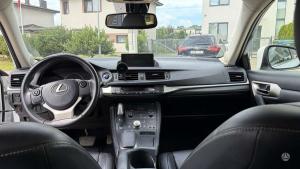 White Lexus CT 200h 2014 in Kaunas, with an engine capacity of 1.80 L and mileage of 160 thousand km for 10600 €, photo 9 on AUTOMOTO.COM.LV