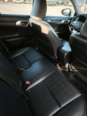 Balts Lexus CT 200h 2014 Panevēža, ar dzinēja tilpumu 1.80 L un nobraukumu 306 tūkst. km par 7600 €, foto 14 vietnē AUTOMOTO.COM.LV